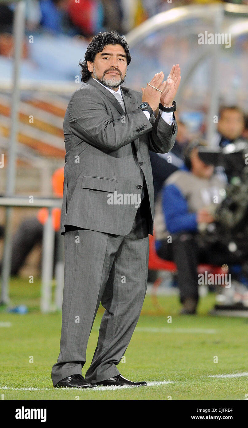 Diego maradona argentina coach hi-res stock photography and images - Alamy