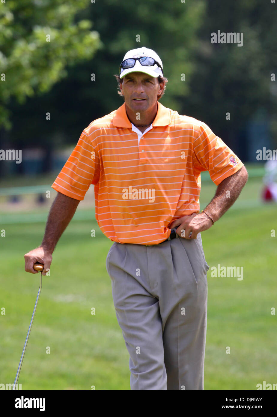 June 23, 2010 - Cromwell, Connecticut, U.S. - DOUG FLUTIE, former NFL ...