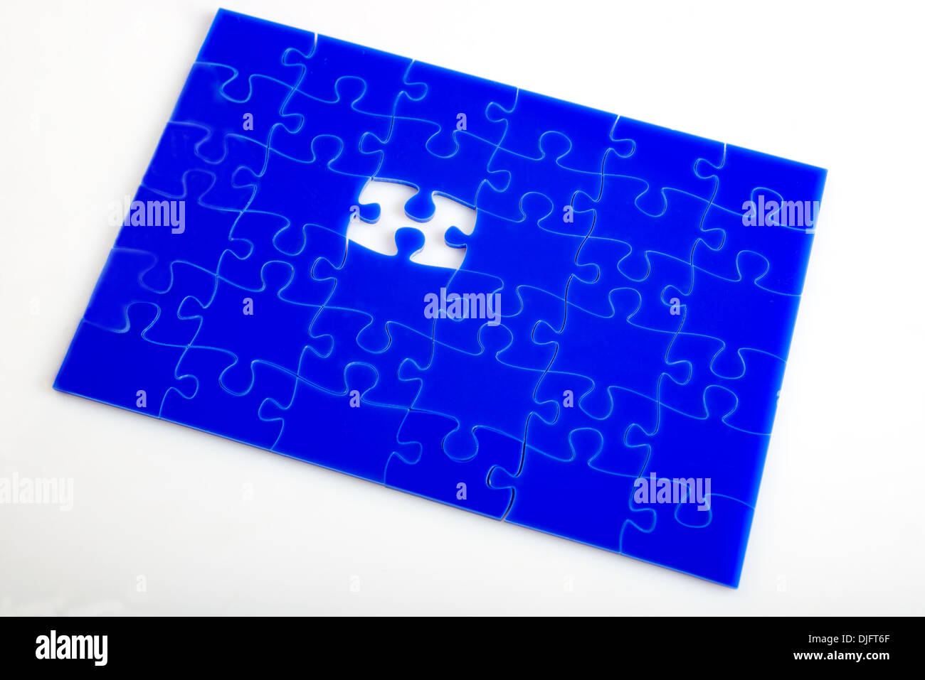 Empty jigsaw puzzle hi-res stock photography and images - Alamy