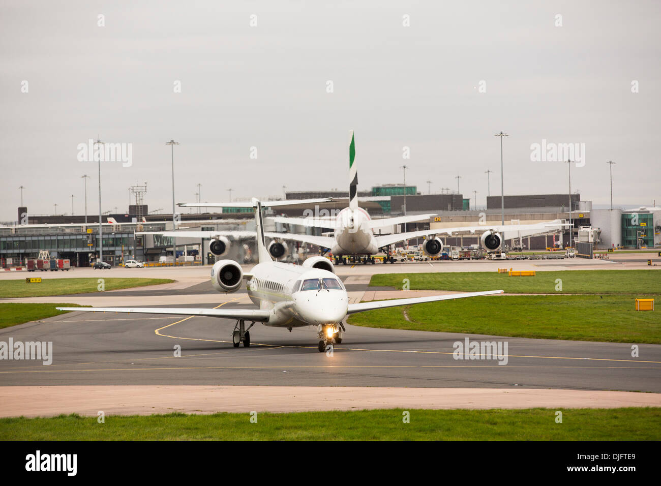 Uk private jet hi-res stock photography and images - Alamy