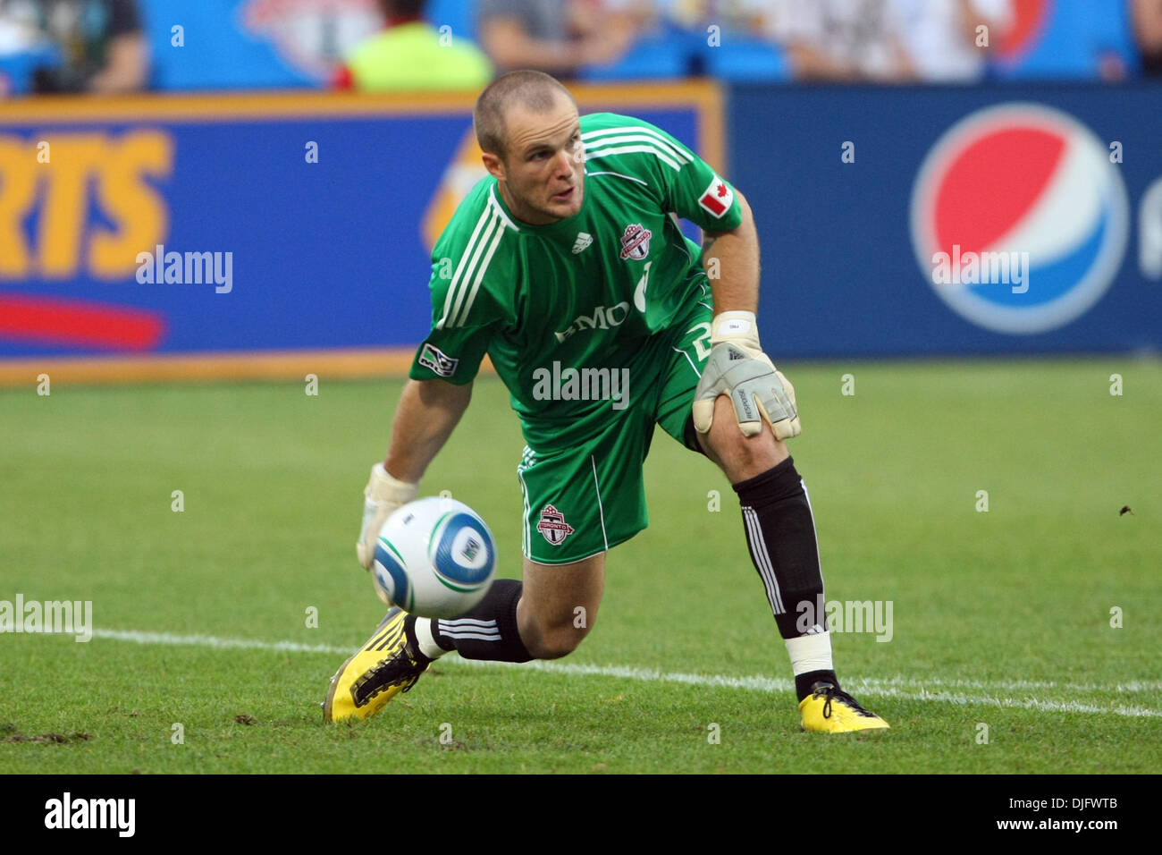 Toronto FC goalkeeper Stefan Frei (24) in game action against the Los ...