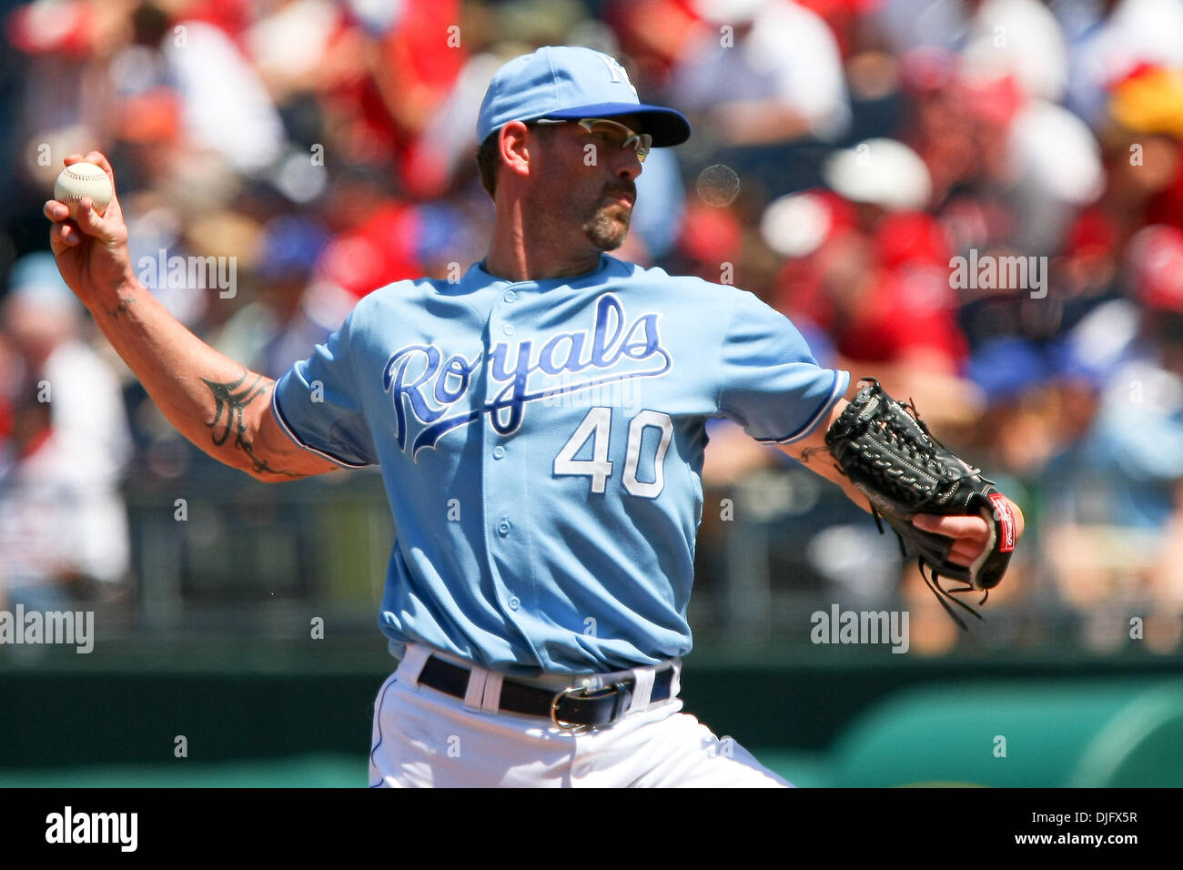 26 June 2010: Kansas City Royals relief pitcher Kyle Farnsworth (40 ...