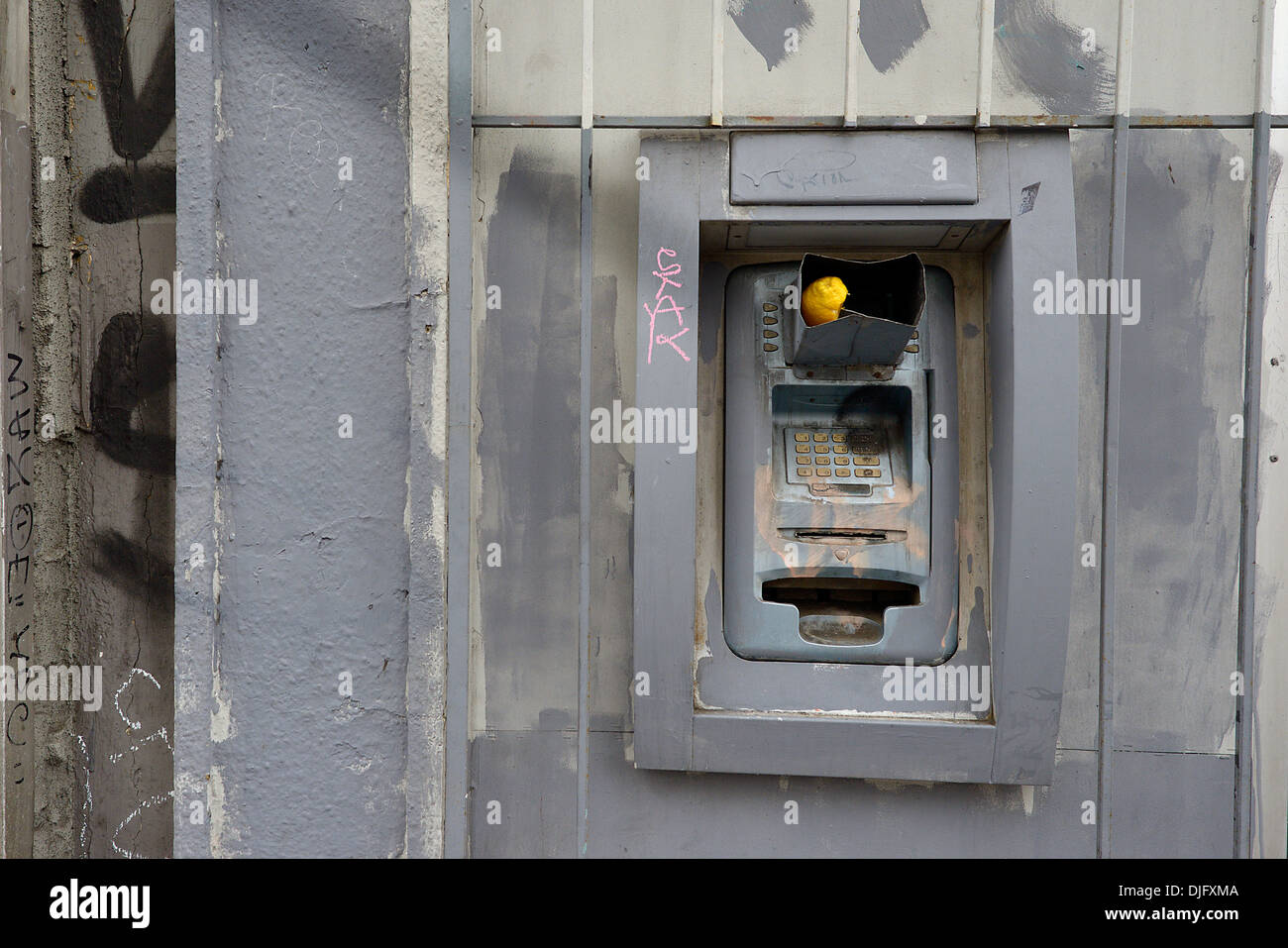 Broken atm hi-res stock photography and images - Alamy