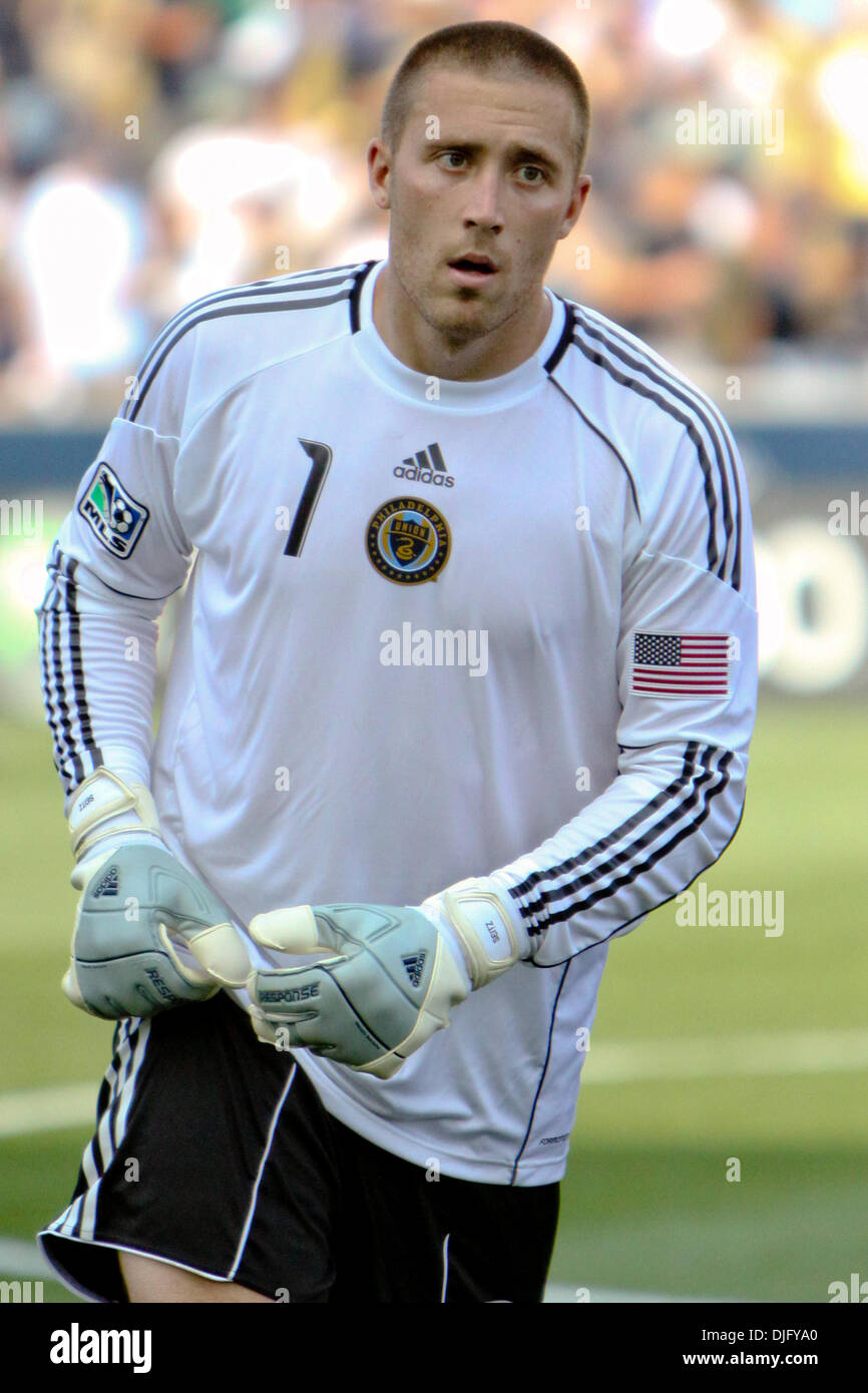 Philadelphia Union goalie Chris Seitz (#1) prepares for the team's park ...