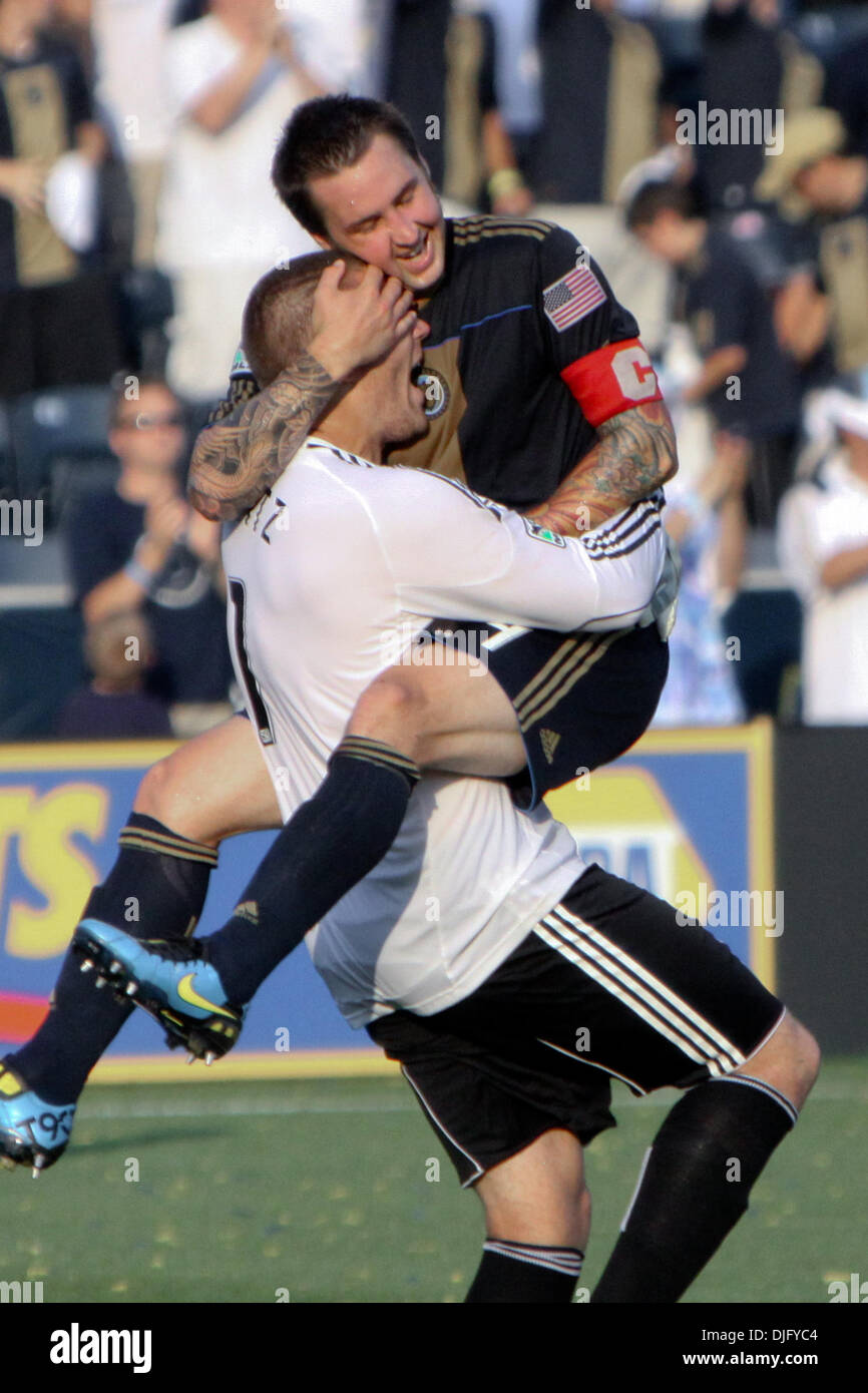 Philadelphia Union goalie Chris Seitz (#1) and defender Danny Califf ...