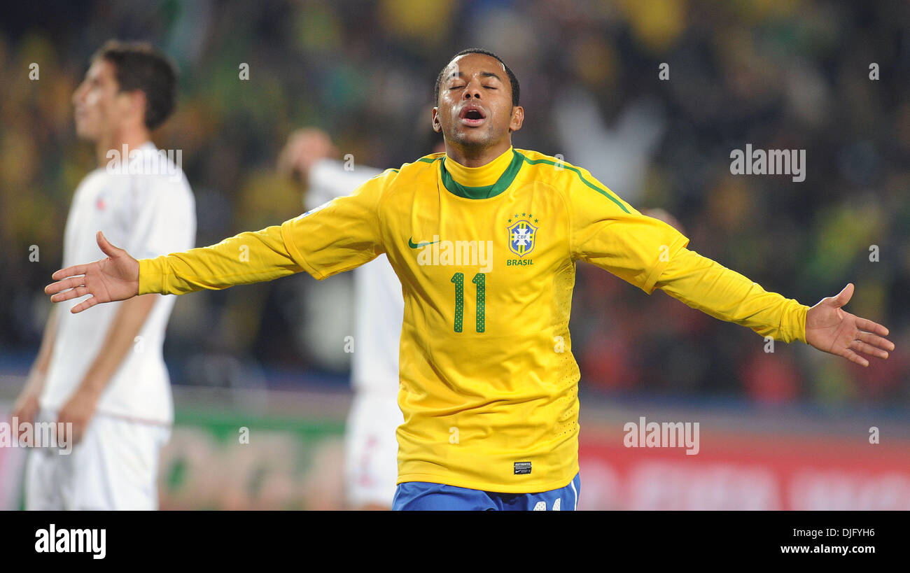 Robinho celebrates hi-res stock photography and images - Alamy