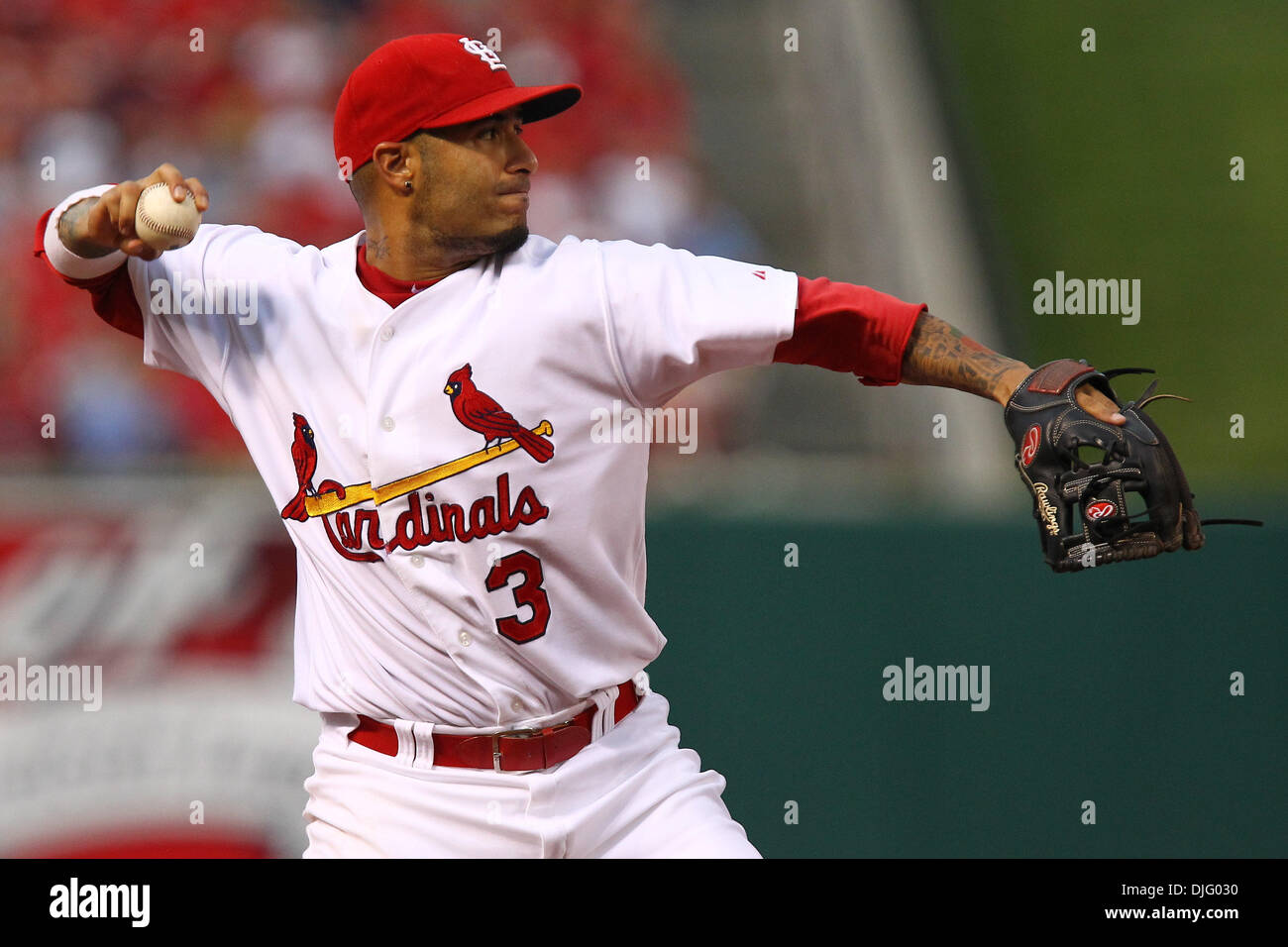 St. Louis Cardinals shortstop Felipe Lopez (3) fields a ground ball hit ...