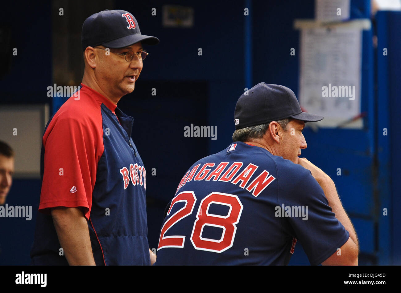 Coach dugout hi-res stock photography and images - Alamy