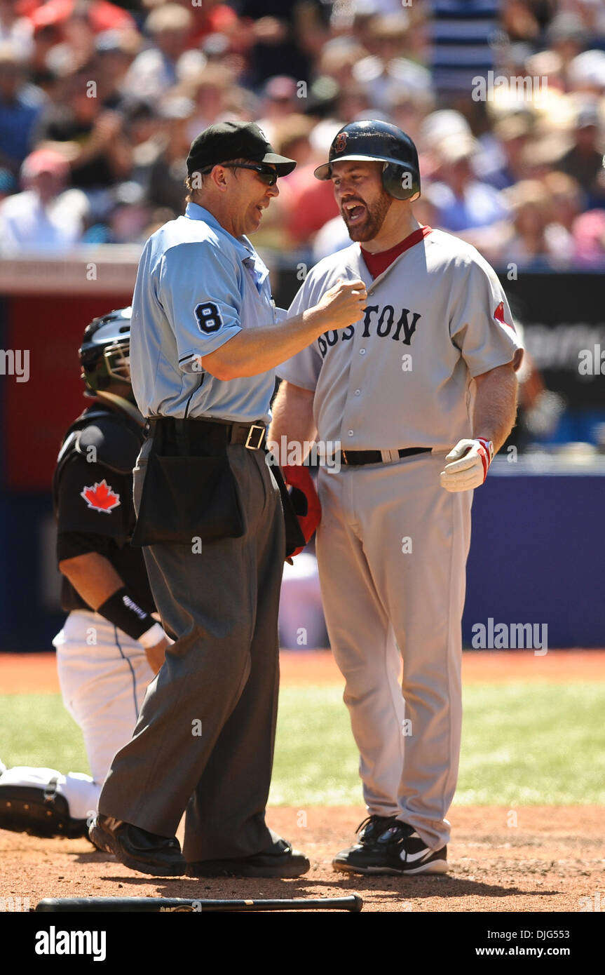 Home plate ump hi-res stock photography and images - Alamy