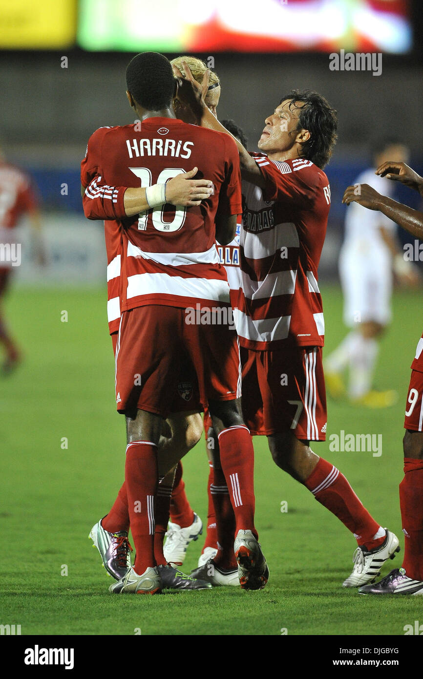 FCD FW Atiba Harris #16, MF Brek Shea #20 and FW Milton Rodriguez #7 ...
