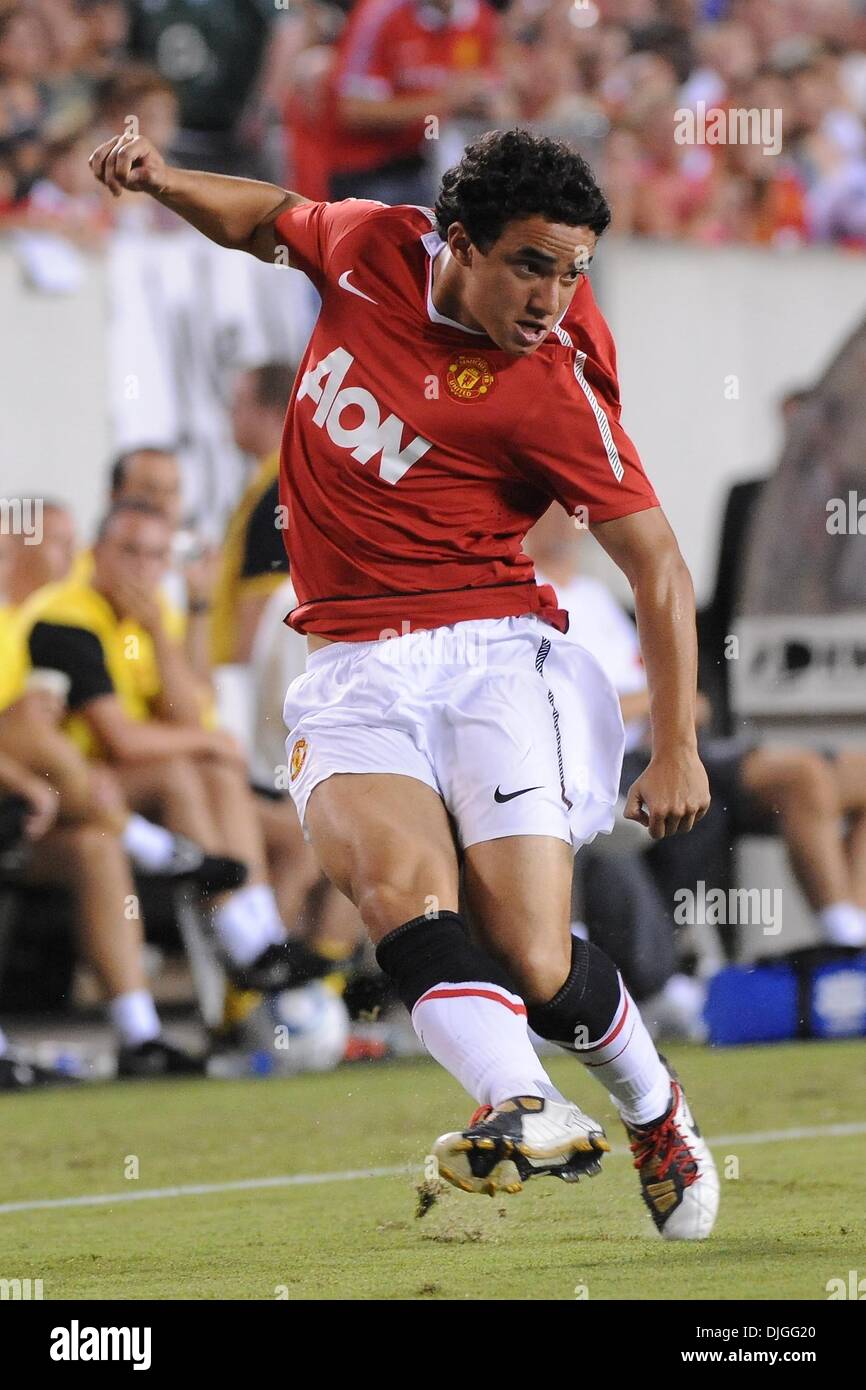 Manchester United Defender Fabio DiSilva (#20) in action as The ...
