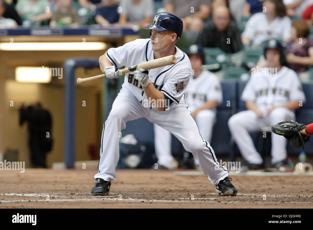 Milwaukee Brewers relief pitcher Chris Narveson (38) lays down a ...