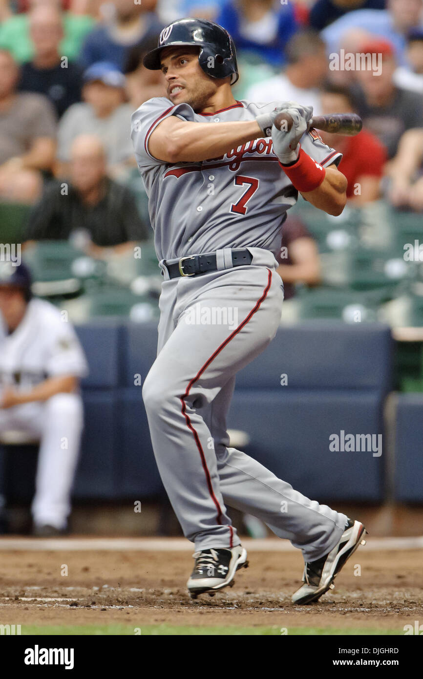 Washington Nationals catcher Ivan Rodriguez (7) hits a 4th inning ...