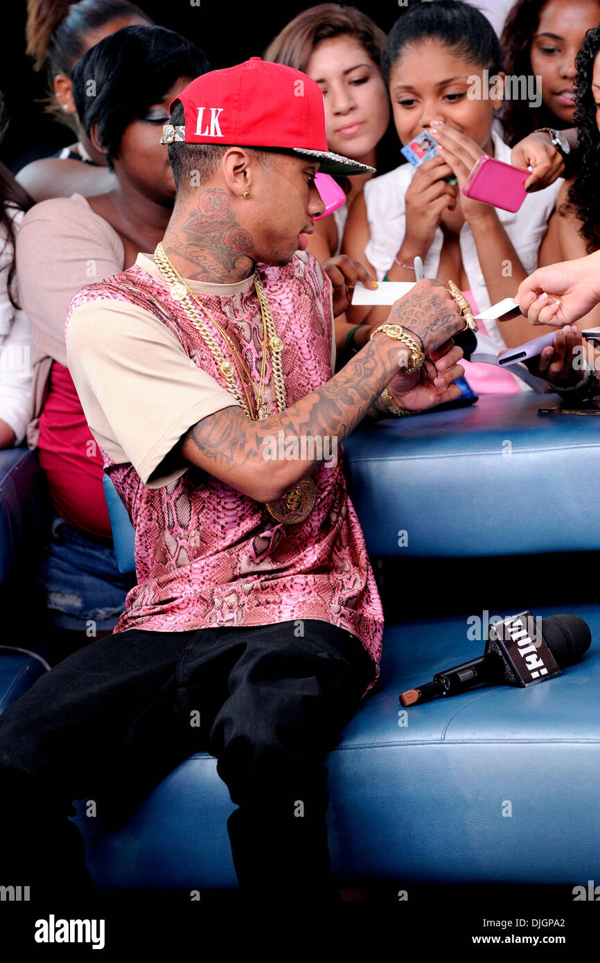 Tyga appearances and performance on MuchMusic's NEW.MUSIC.LIVE. Toronto ...