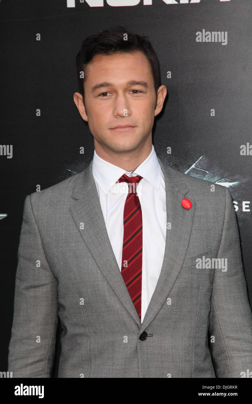 Josh Gordon-Levitt 'The Dark Knight Rises' New York Premiere at AMC ...