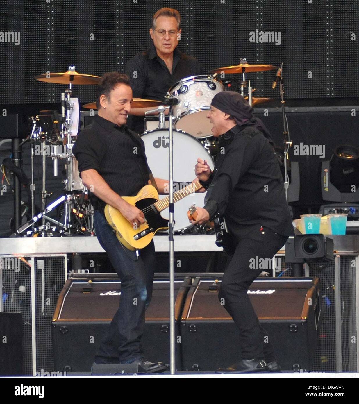 Bruce Springsteen with Steven van Zandt Bruce Springsteen performs at ...