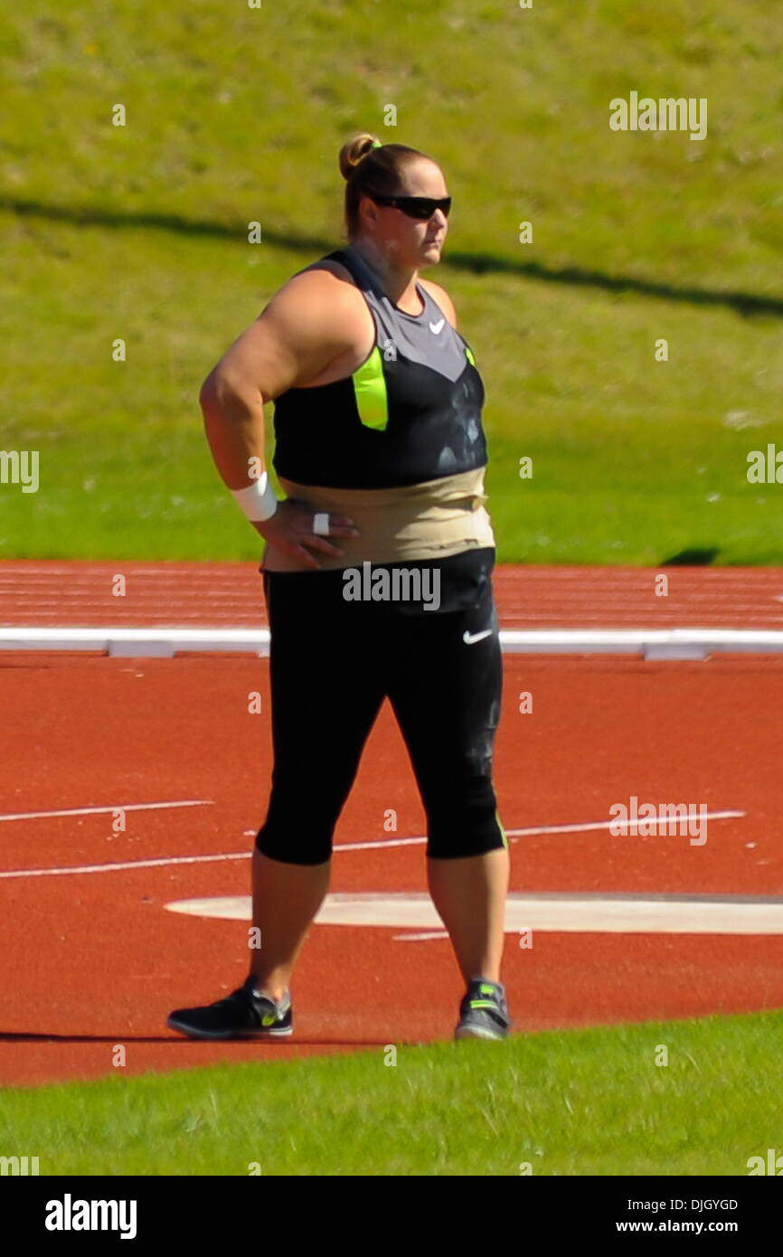 Jillian Camarena-Williams The USA Olympic Track and Field team train at ...