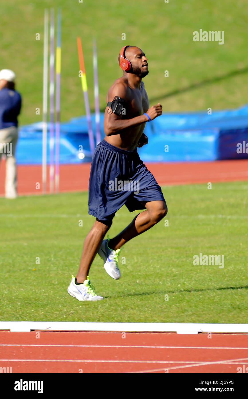 Angelo Taylor The USA Olympic Track and Field team train at Alexander ...