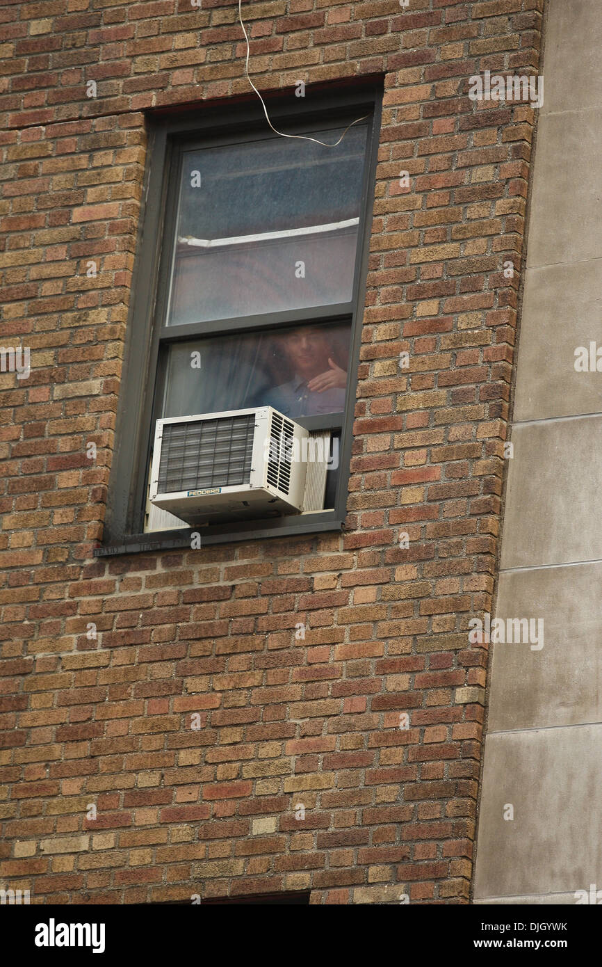 Louis tomlinson performance hi-res stock photography and images - Alamy