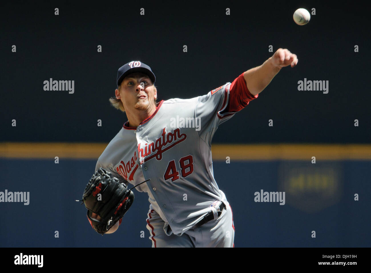 Washington Nationals starting pitcher Ross Detwiler (48) throws during ...