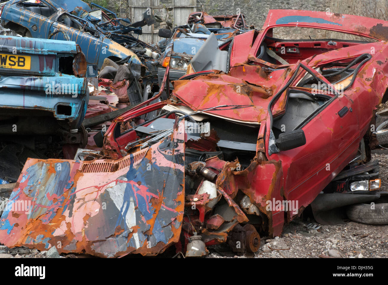 Car scrap yard hi-res stock photography and images - Alamy
