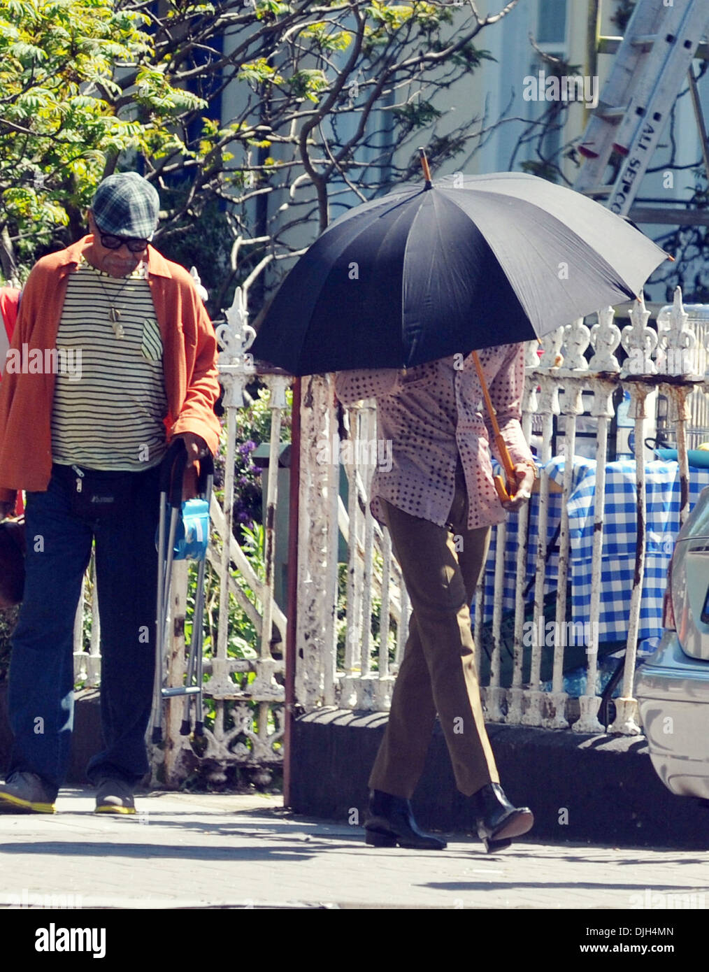 Andre Benjamin aka Andre 3000 portrays Jimi Hendrix on first day of ...