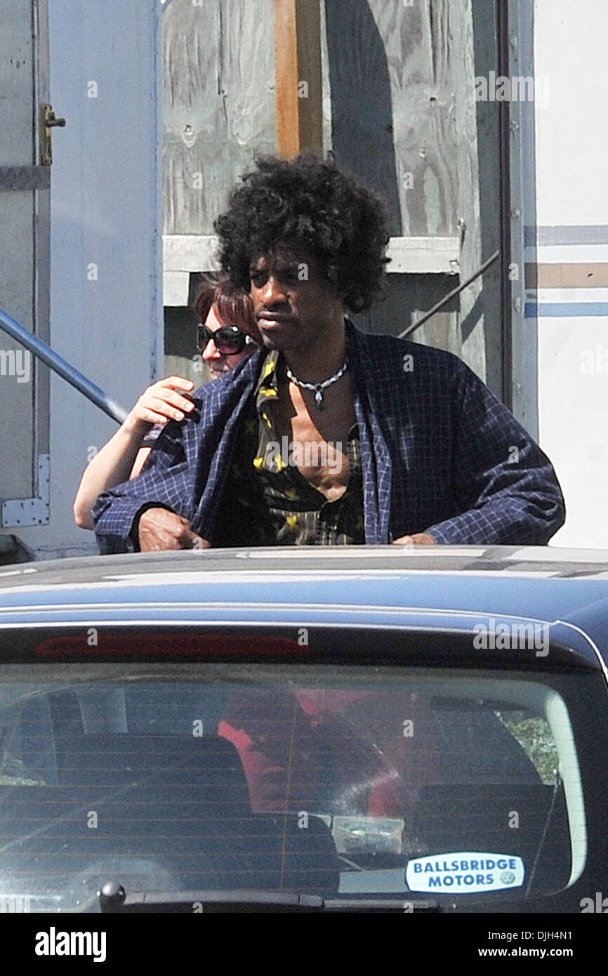 Andre Benjamin aka Andre 3000 portrays Jimi Hendrix on first day of ...