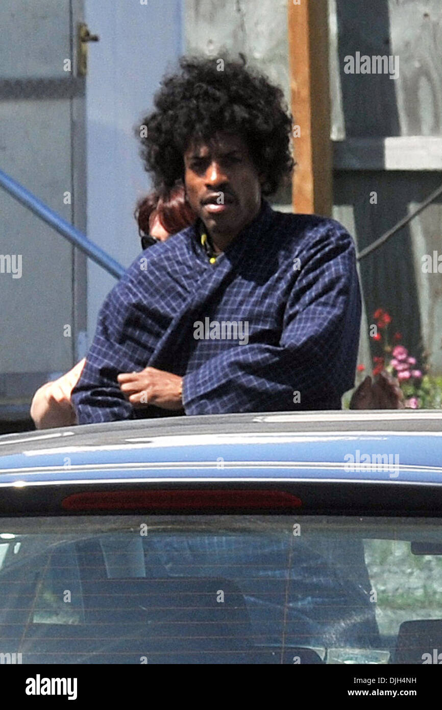 Andre Benjamin aka Andre 3000 portrays Jimi Hendrix on first day of ...