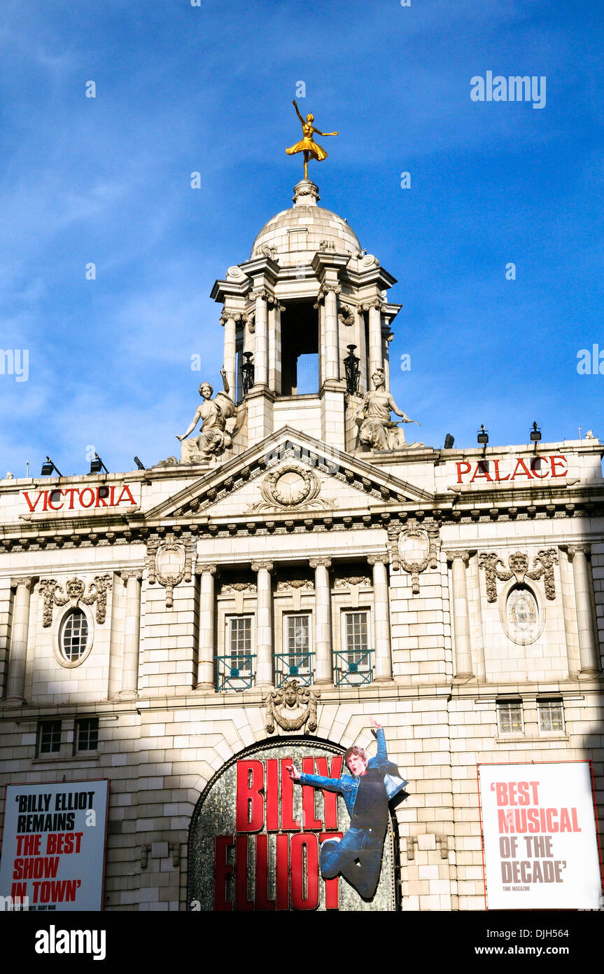 Victoria palace hi-res stock photography and images - Alamy
