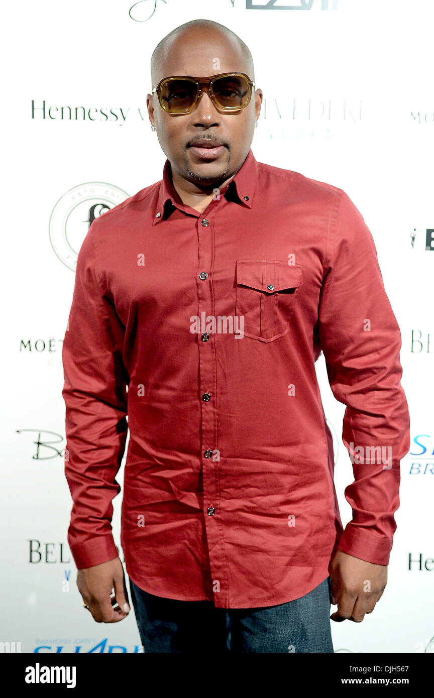 Viewing party hi-res stock photography and images - Alamy