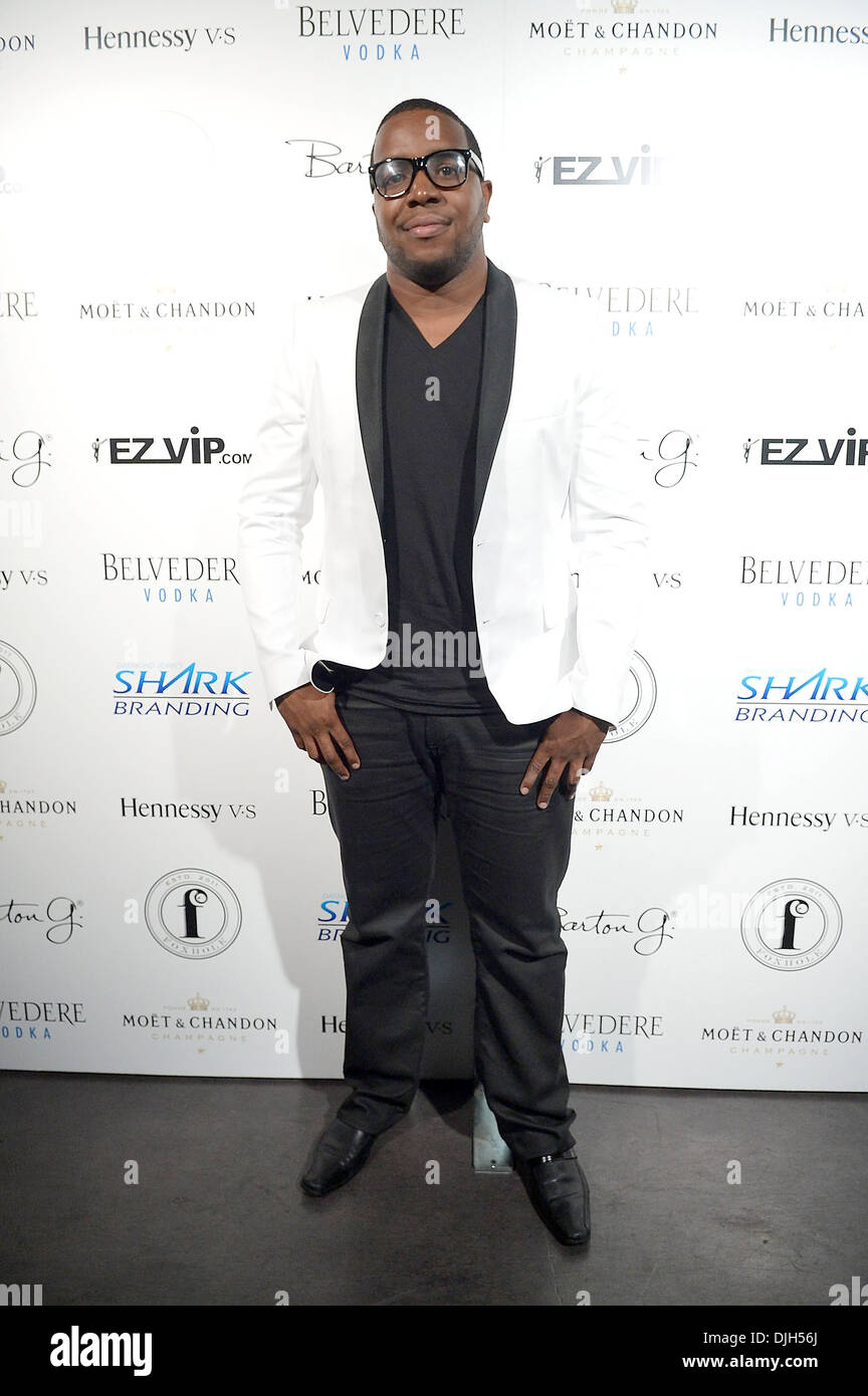 Al Nelson Season 3 viewing party of 'Shark Tank' held at Foxhole ...