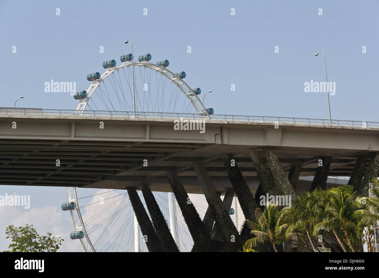 Span of the Benjamin Sheares Bridge and the Singapore Flyer, with the ...