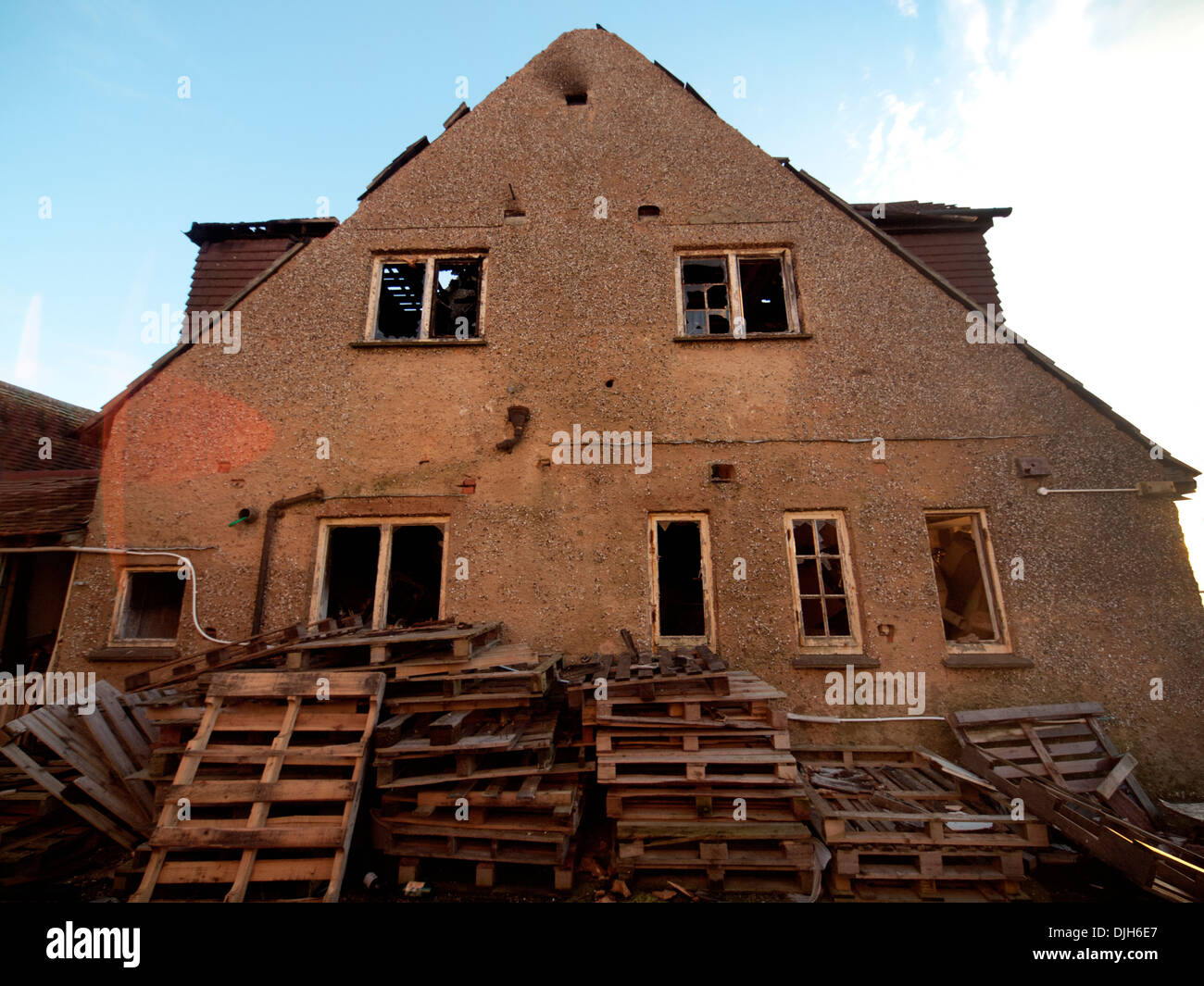 Pebble dash facade hi-res stock photography and images - Alamy