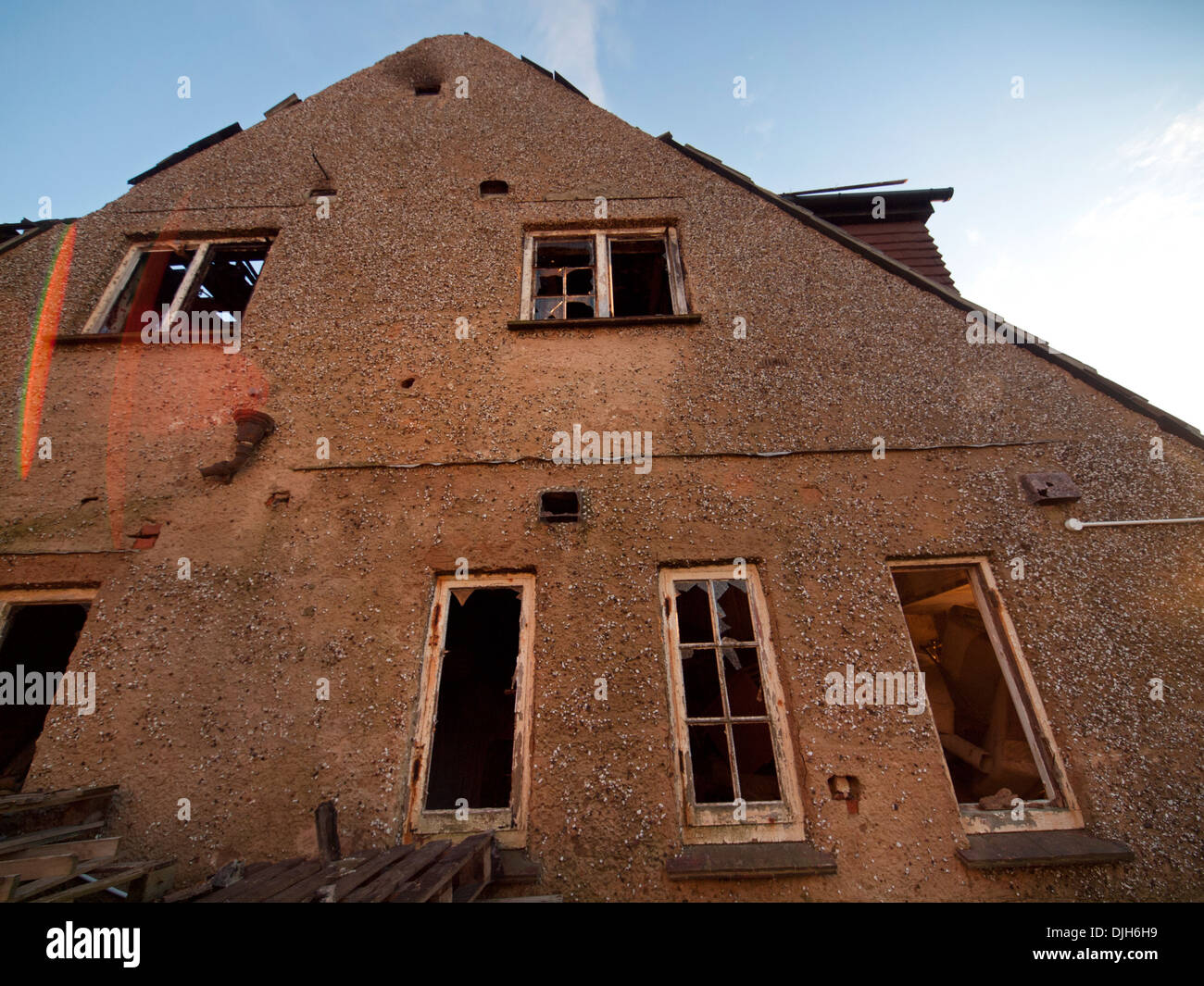 Pebble dash house hi-res stock photography and images - Alamy