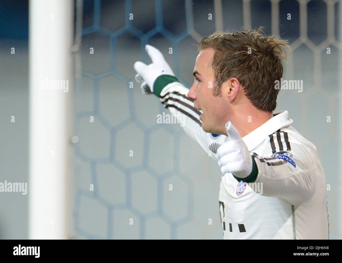 Moscow, Russia. 27th Nov, 2013. Munich's Mario Goetze celebrates after ...