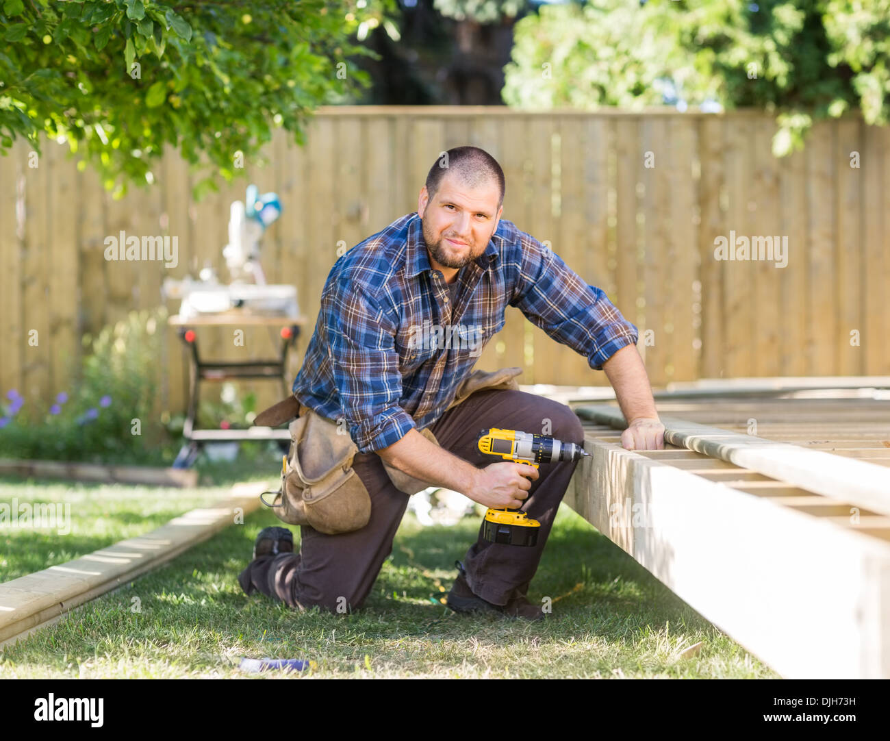 Wood construction worker hi-res stock photography and images - Alamy