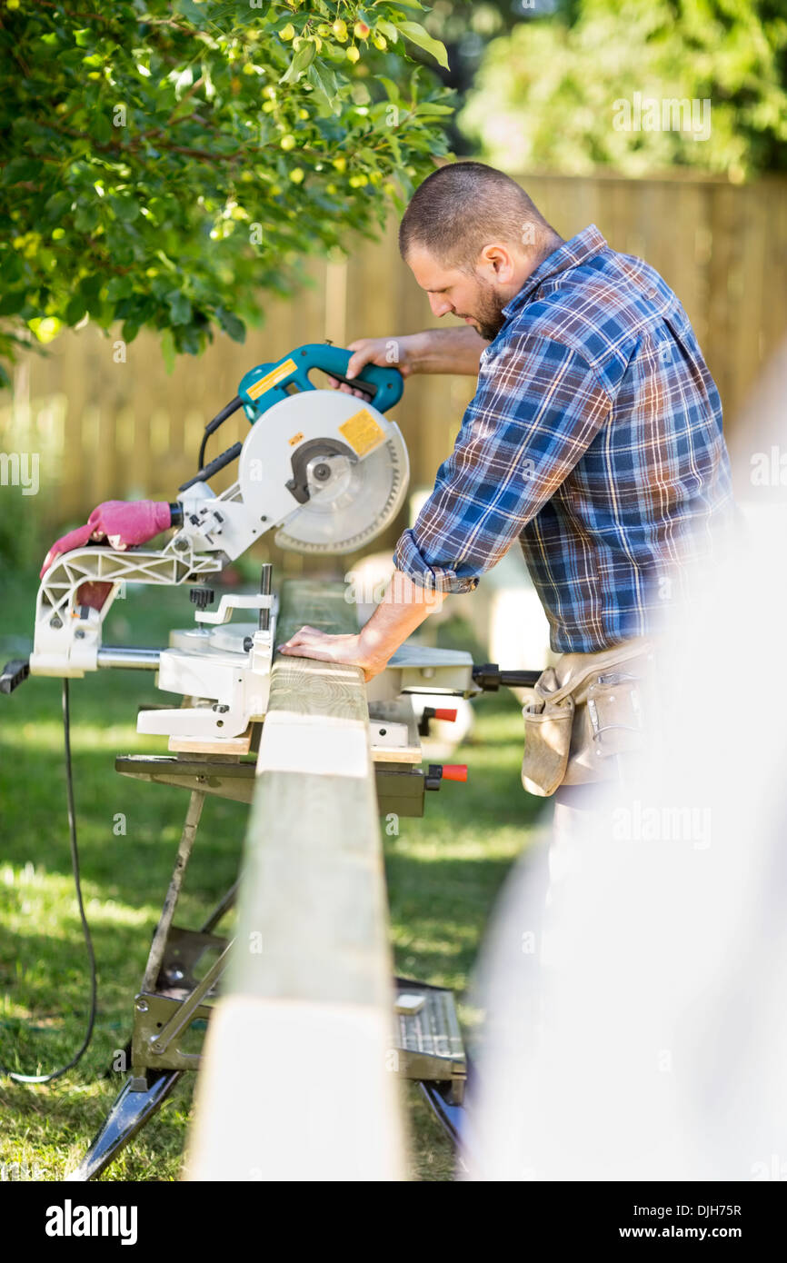 Cutting wood using circular hi-res stock photography and images - Alamy
