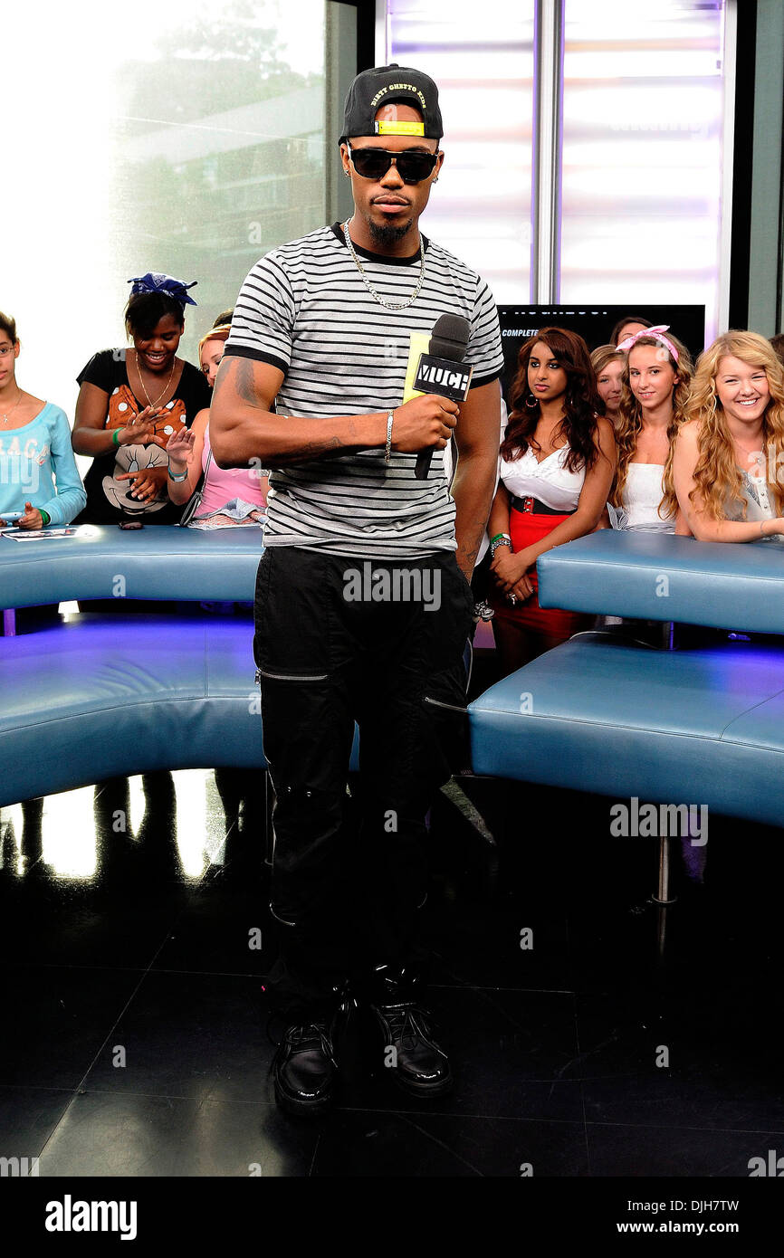 B.O.B. a.k.a Bobby Ray Simmons Jr appears on MuchMusic's NEW.MUSIC.LIVE ...