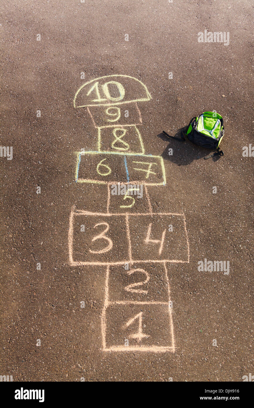 Hopscotch game hi-res stock photography and images - Alamy