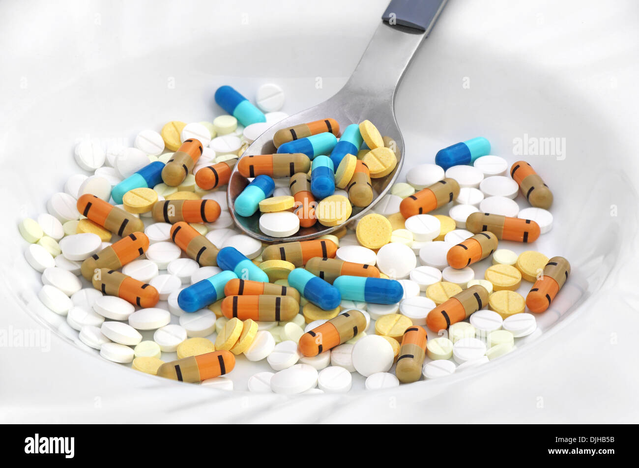 Antibiotic tablets hi-res stock photography and images - Alamy