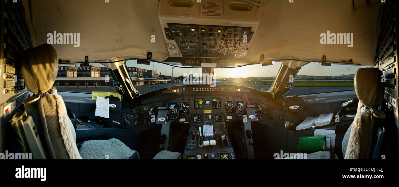 Glareshield High Resolution Stock Photography and Images - Alamy