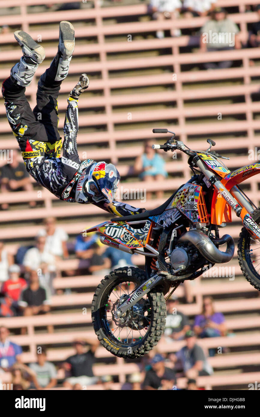 July 29, 2010 - Los Angeles, California, U.S - 28 July 2010: Levi ...