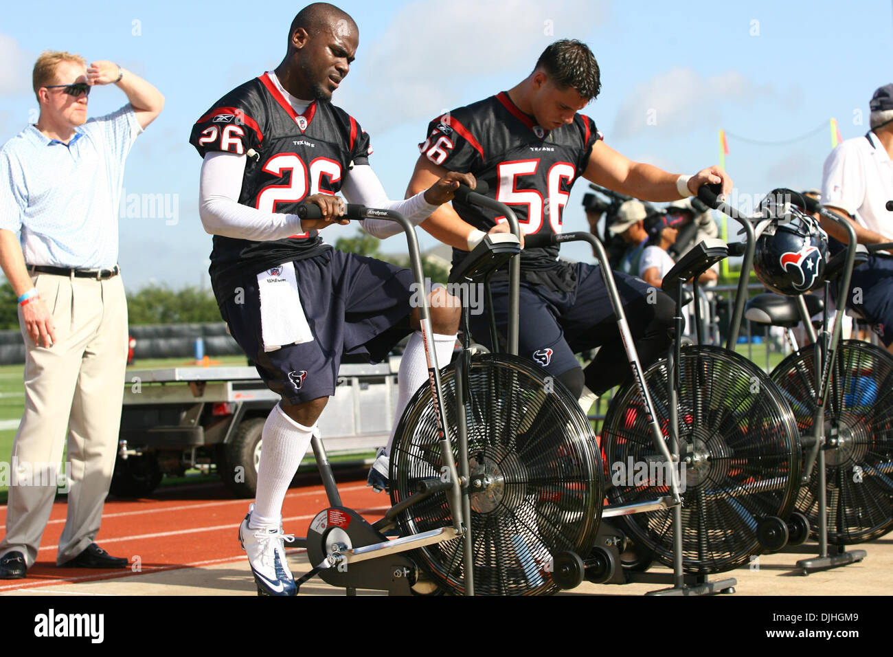 Houston Texans Linebacker Brian Cushing (56) and Free Safety Eugene ...