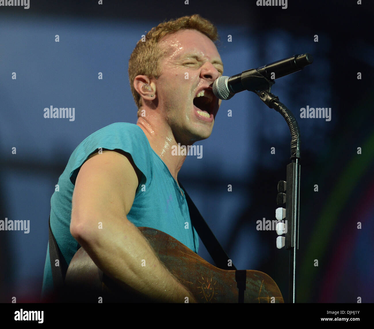 Coldplay performs emirates stadium london hi-res stock photography and ...