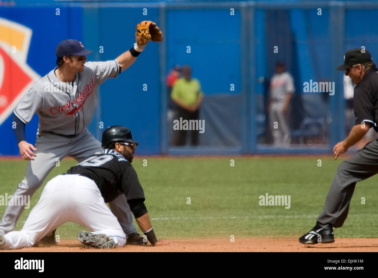 31 July 2010: Cleveland Indians second baseman Jason Donald (16) and ...