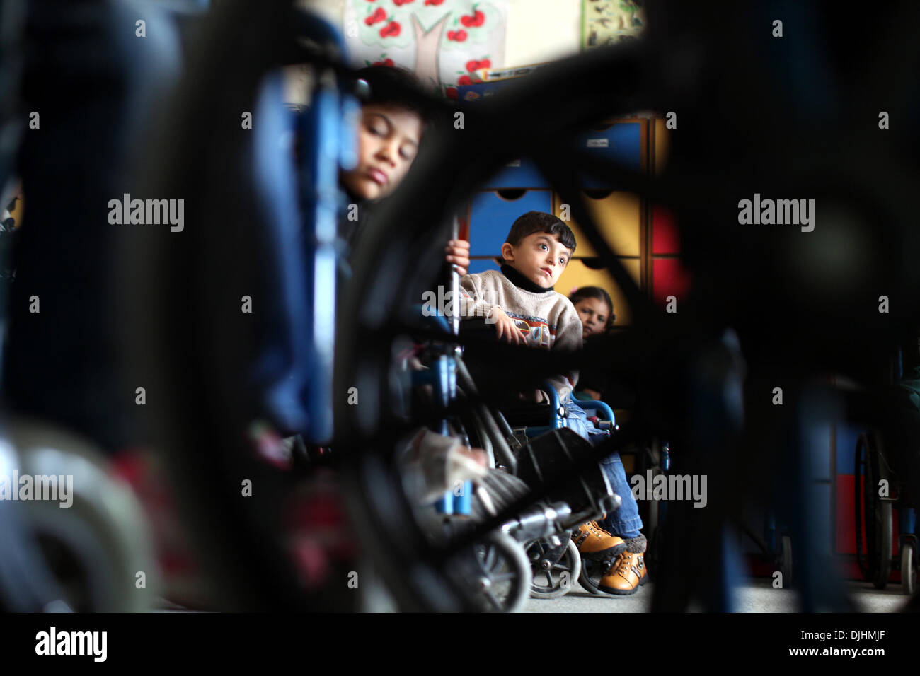 Gaza, Palestinian Territories, . 27th Nov, 2013. Palestinian disabled ...
