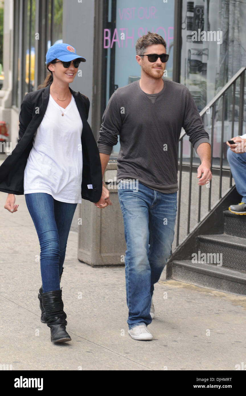David Annable and wife Odette Yustman take a stroll in SoHo New York ...