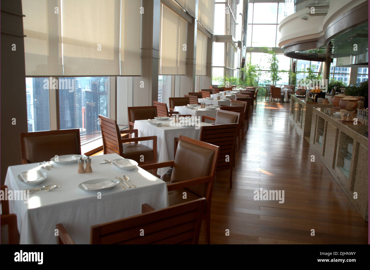 china plate and table setting in high-class restaurant Stock Photo - Alamy