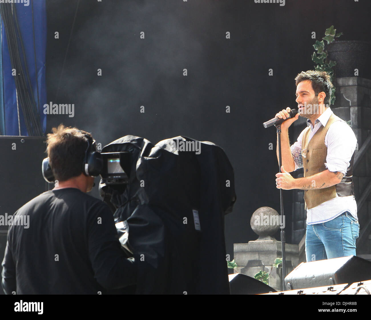 Ramin Karimloo Jubilee Family Festival at Hyde Park London, England ...