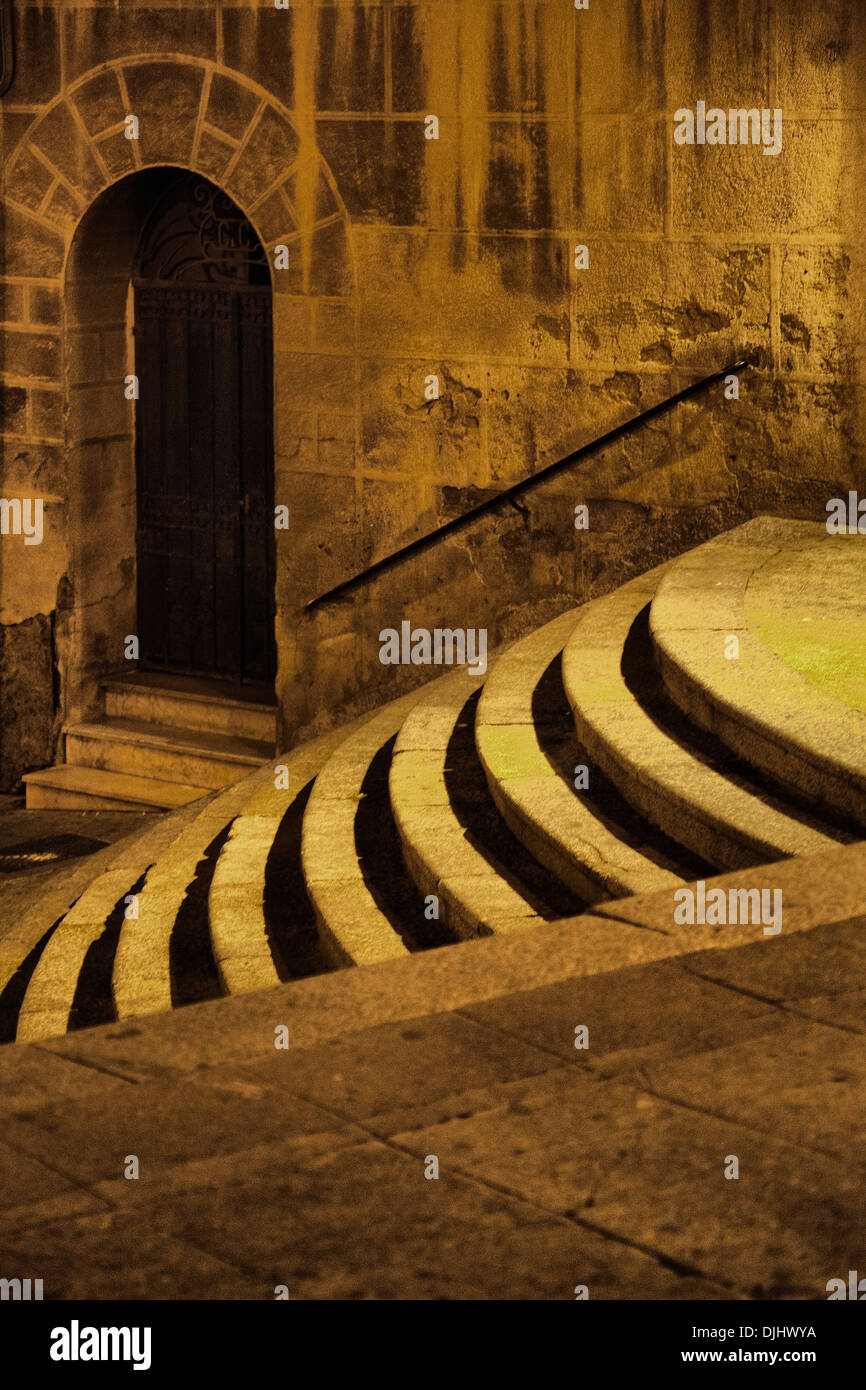 Curved steps hi-res stock photography and images - Alamy